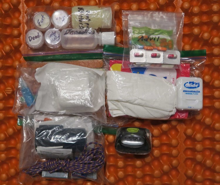 Peeking in my pack #2: The all-important ditty bag | Ozarkmountainhiker